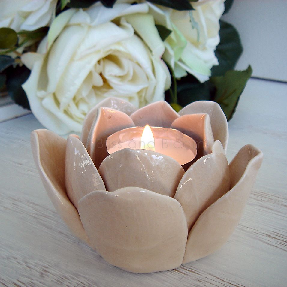 Cream flower tea light holders x 3 | Bliss and Bloom