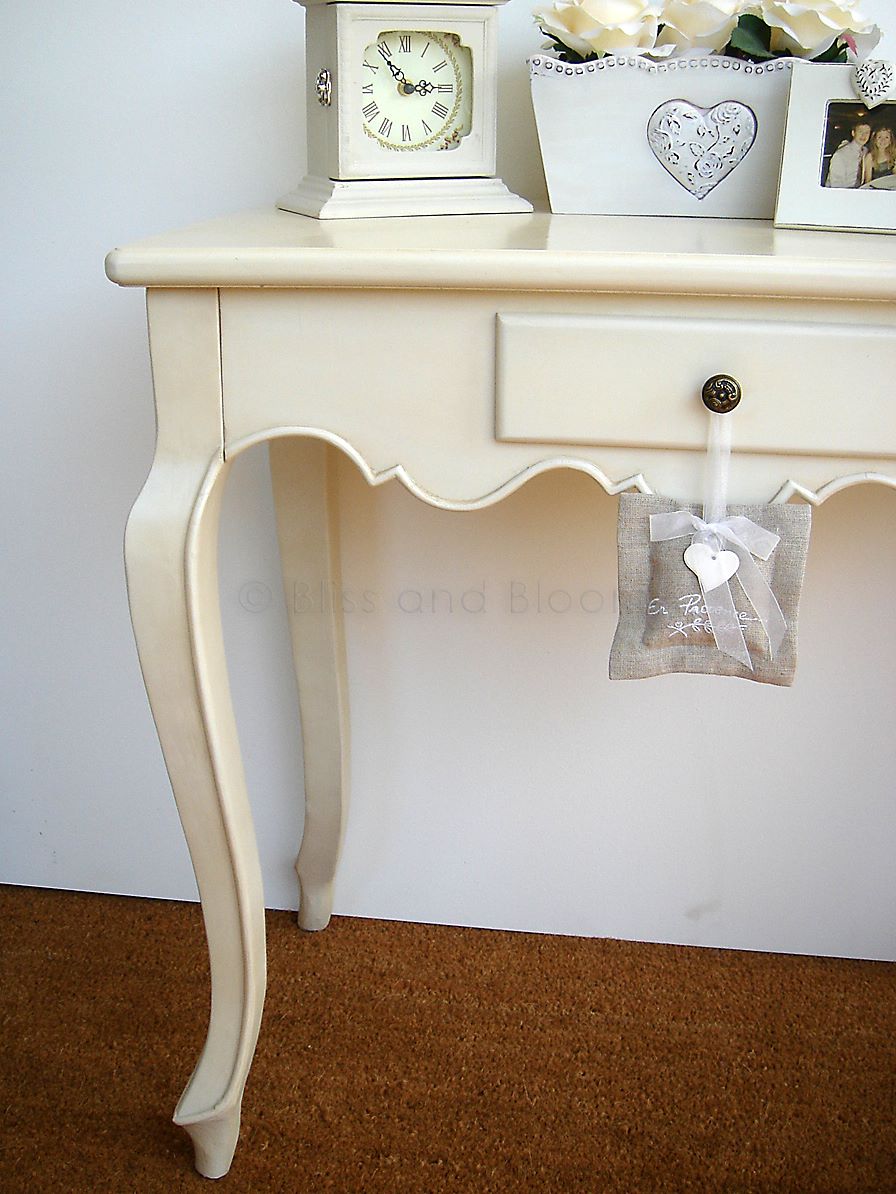 Elegant cream console table | Bliss and Bloom