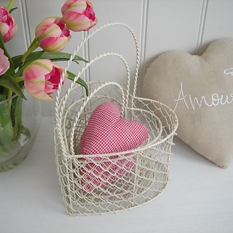 Cream wire heart baskets | Bliss and Bloom