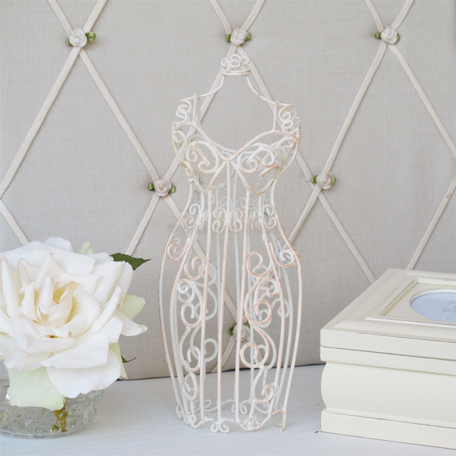 Small cream wire mannequin | Bliss and Bloom
