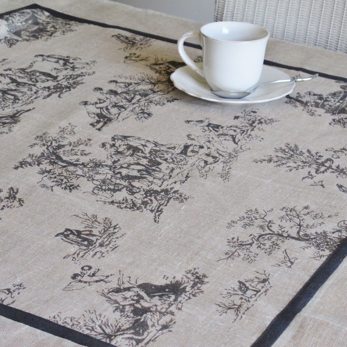 Toile linen table cloth | Bliss and Bloom